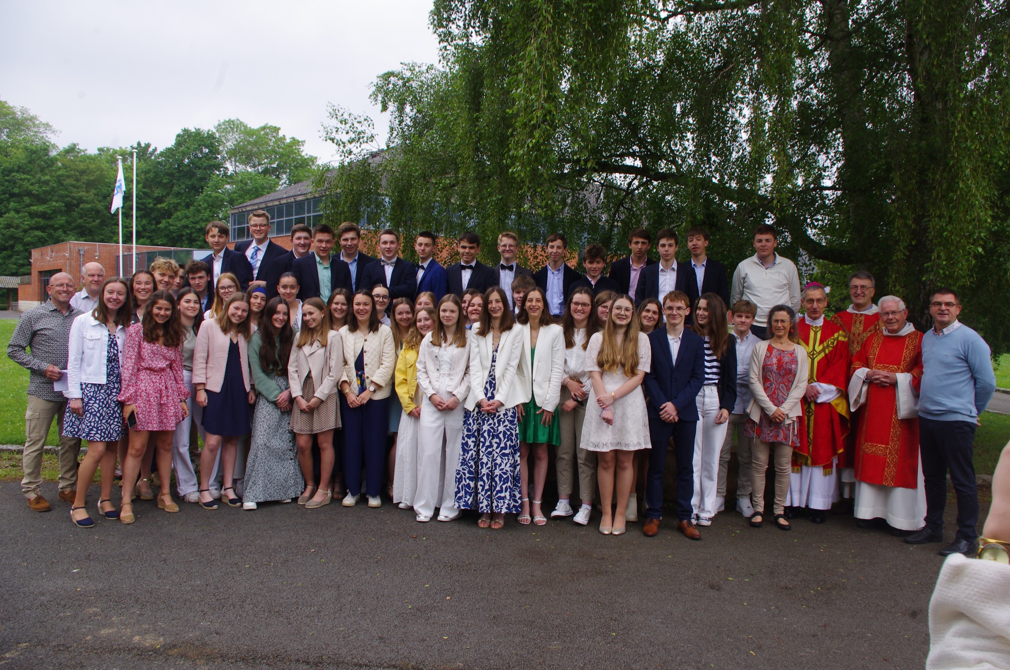 Une belle célébration pour la Confirmation à l'Institut d'Anchin ...